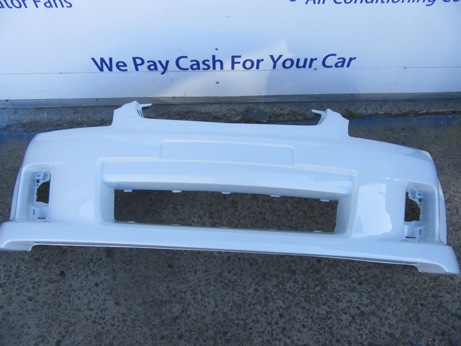 HOLDEN COMMODORE VE SS SV6 SERIES 1 FRONT BUMPER BAR PAINTED WHITE NEW ...