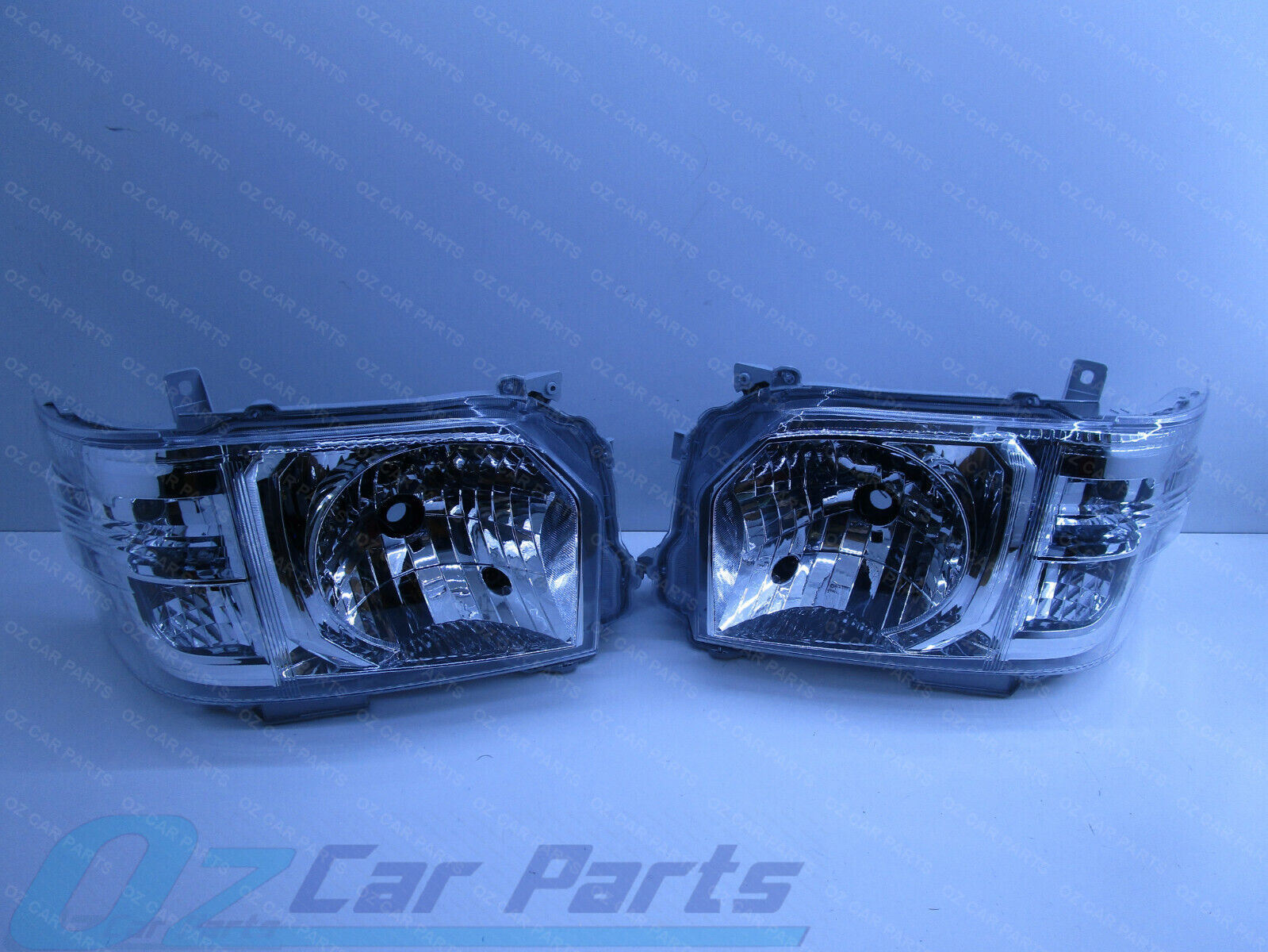 X2 HEADLIGHTS FOR HIACE TRH/KDH 12/2013-2/2019 LOW Roof LWB NEW PAIR ...
