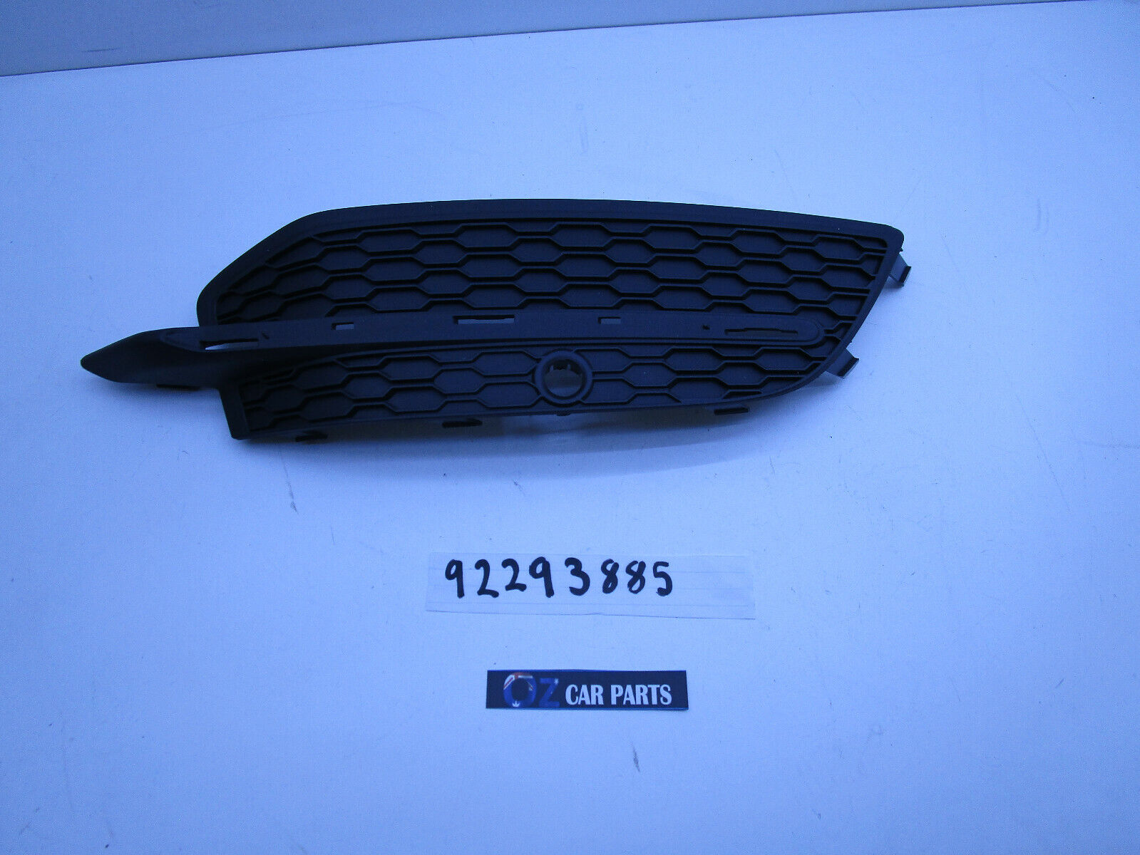 Fog light Driving Light Bezel COVER INSERT DRIVER HOLDEN VF EVOKE GENU ...